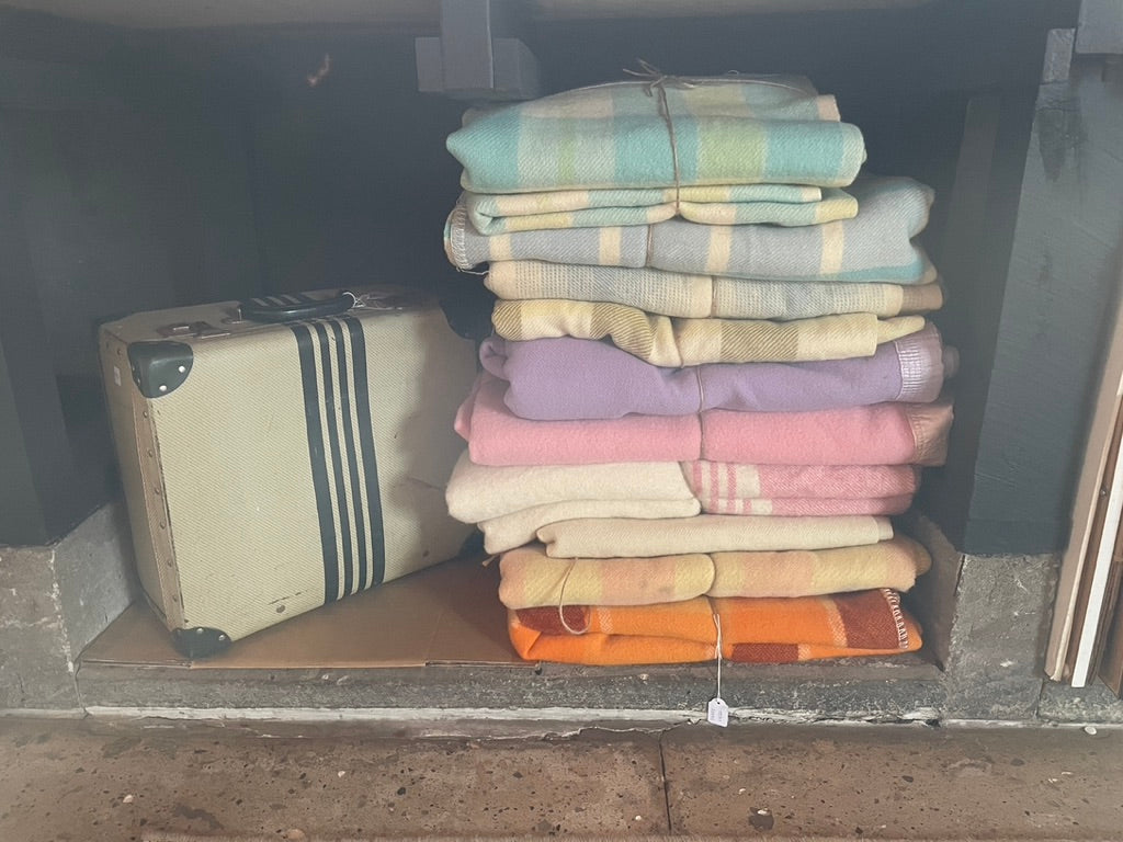 Bedding & Linen – Secondhand Avenue